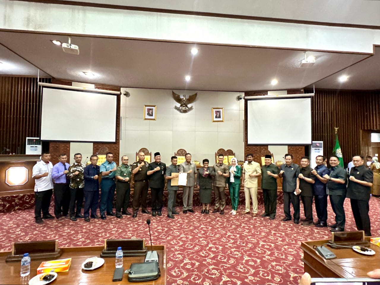 DPRD Provinsi Tetapkan Helmi Hasan dan Mian sebagai Gubernur dan Wakil Gubernur Bengkulu ...